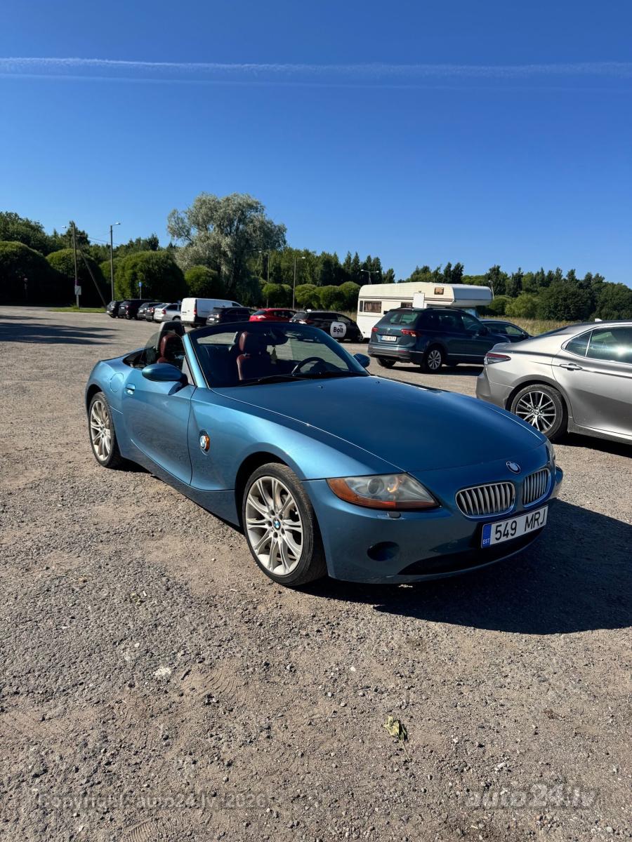 Blue BMW Z4 2004 in Tallinn, with an engine capacity of 2.20 L and mileage of 0 thousand km for 8000 €, photo 1 on AUTOMOTO.COM.LV