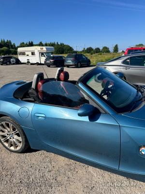 Blue BMW Z4 2004 in Tallinn, with an engine capacity of 2.20 L and mileage of 0 thousand km for 8000 €, photo 3 on AUTOMOTO.COM.LV