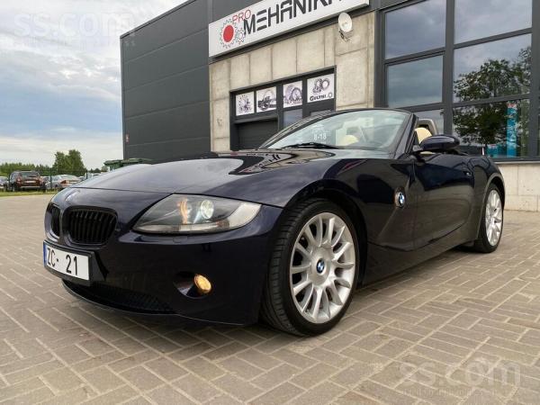 Blue BMW Z4 2005 in Cesis, with an engine capacity of 2.20 L and mileage of 235 thousand km for 8600 €, photo 1 on AUTOMOTO.COM.LV