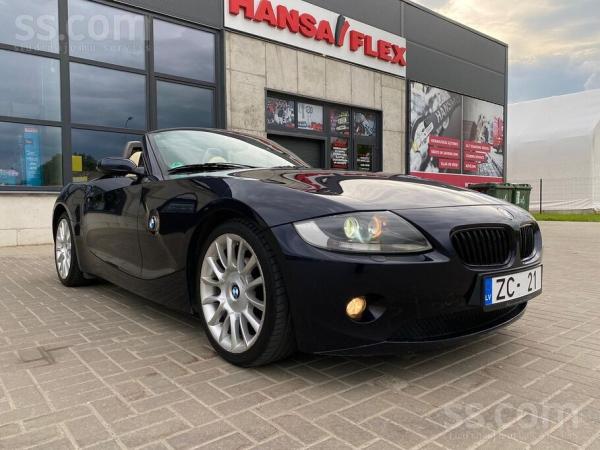 Blue BMW Z4 2005 in Cesis, with an engine capacity of 2.20 L and mileage of 235 thousand km for 8600 €, photo 3 on AUTOMOTO.COM.LV