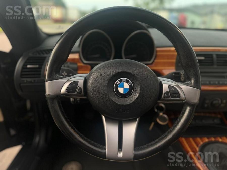 Blue BMW Z4 2005 in Cesis, with an engine capacity of 2.20 L and mileage of 235 thousand km for 8600 €, photo 15 on AUTOMOTO.COM.LV