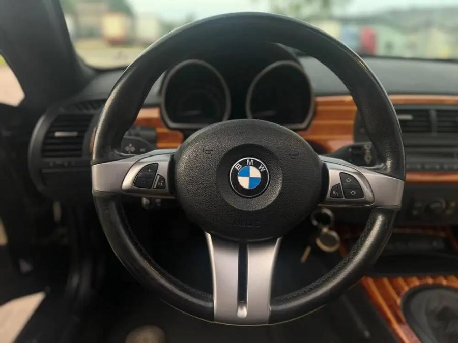 Blue BMW Z4 2005 in Cesis, with an engine capacity of 2.20 L and mileage of 235 thousand km for 8600 €, photo 15 on AUTOMOTO.COM.LV