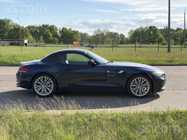 Blue BMW Z4 2009 in Riga, with an engine capacity of 3.00 L and mileage of 158 thousand km for 14000 €, photo 3 on AUTOMOTO.COM.LV
