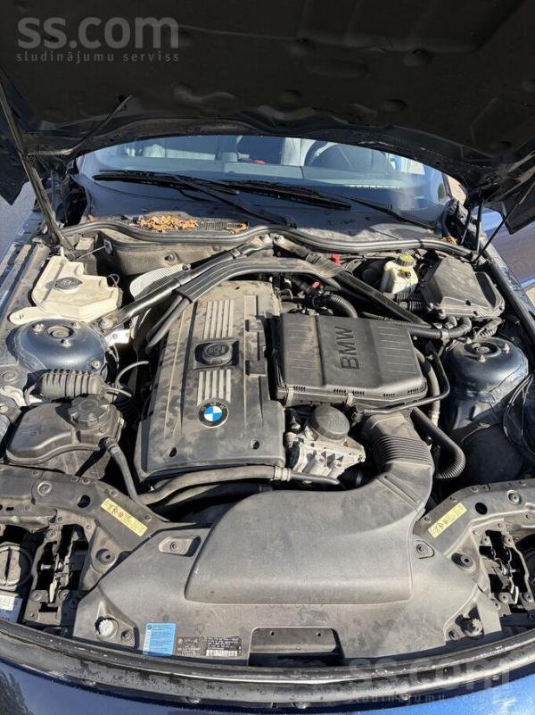 Blue BMW Z4 2009 in Riga, with an engine capacity of 3.00 L and mileage of 158 thousand km for 14000 €, photo 6 on AUTOMOTO.COM.LV