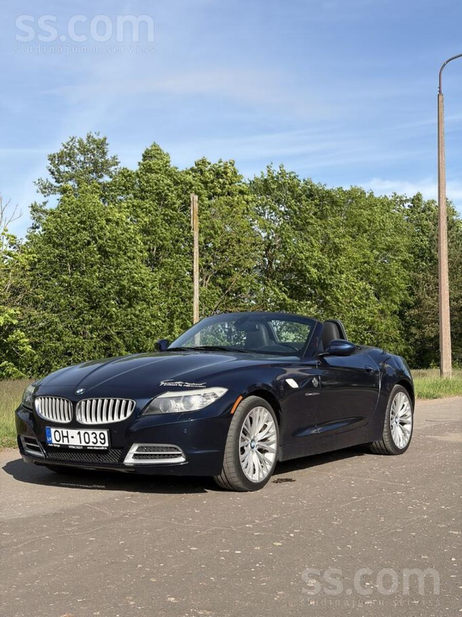 Blue BMW Z4 2009 in Riga, with an engine capacity of 3.00 L and mileage of 158 thousand km for 14000 €, photo 11 on AUTOMOTO.COM.LV