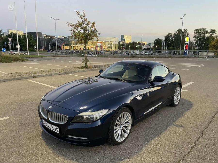 Zils BMW Z4 2010 Viļņa, ar dzinēja tilpumu 2.50 L un nobraukumu 240 tūkst. km par 10450 €, foto 1 vietnē AUTOMOTO.COM.LV