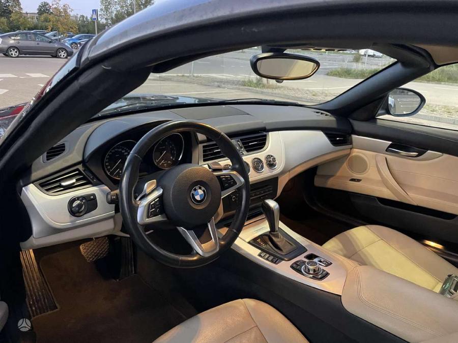 Zils BMW Z4 2010 Viļņa, ar dzinēja tilpumu 2.50 L un nobraukumu 240 tūkst. km par 10450 €, foto 7 vietnē AUTOMOTO.COM.LV