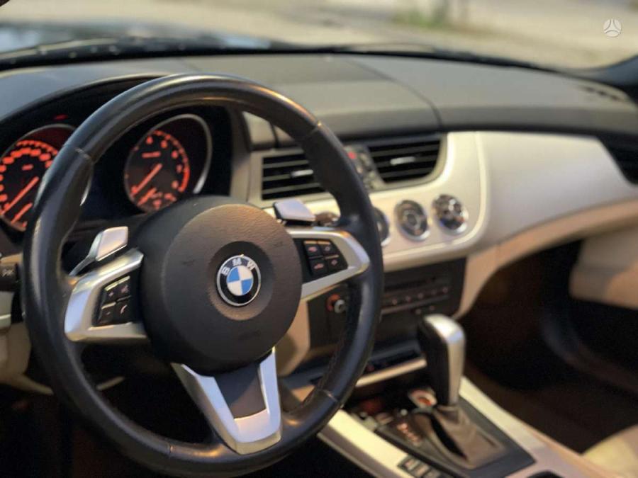 Zils BMW Z4 2010 Viļņa, ar dzinēja tilpumu 2.50 L un nobraukumu 240 tūkst. km par 10450 €, foto 12 vietnē AUTOMOTO.COM.LV