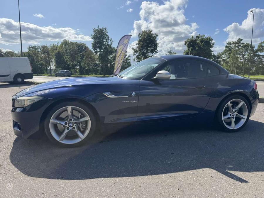 Blue BMW Z4 2011 in Kaunas, with an engine capacity of 2.98 L and mileage of 291 thousand km for 14700 €, photo 5 on AUTOMOTO.COM.LV