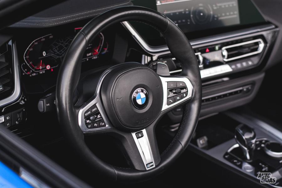 Blue BMW Z4 2020 in Kaunas, with an engine capacity of 2.00 L and mileage of 98 thousand km for 32500 €, photo 14 on AUTOMOTO.COM.LV