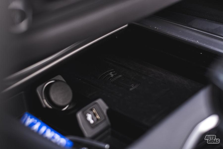 Blue BMW Z4 2020 in Kaunas, with an engine capacity of 2.00 L and mileage of 98 thousand km for 32500 €, photo 16 on AUTOMOTO.COM.LV