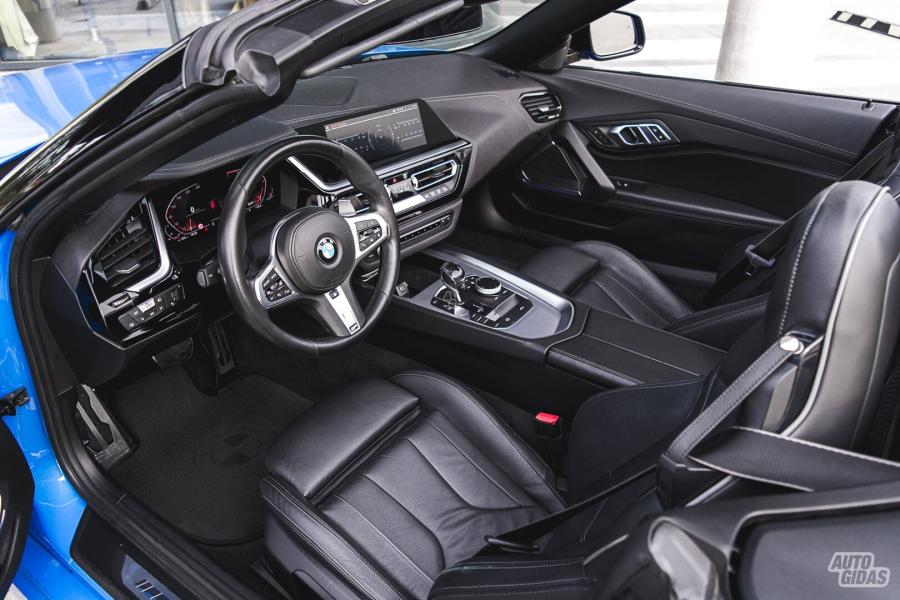 Blue BMW Z4 2020 in Kaunas, with an engine capacity of 2.00 L and mileage of 98 thousand km for 32500 €, photo 17 on AUTOMOTO.COM.LV