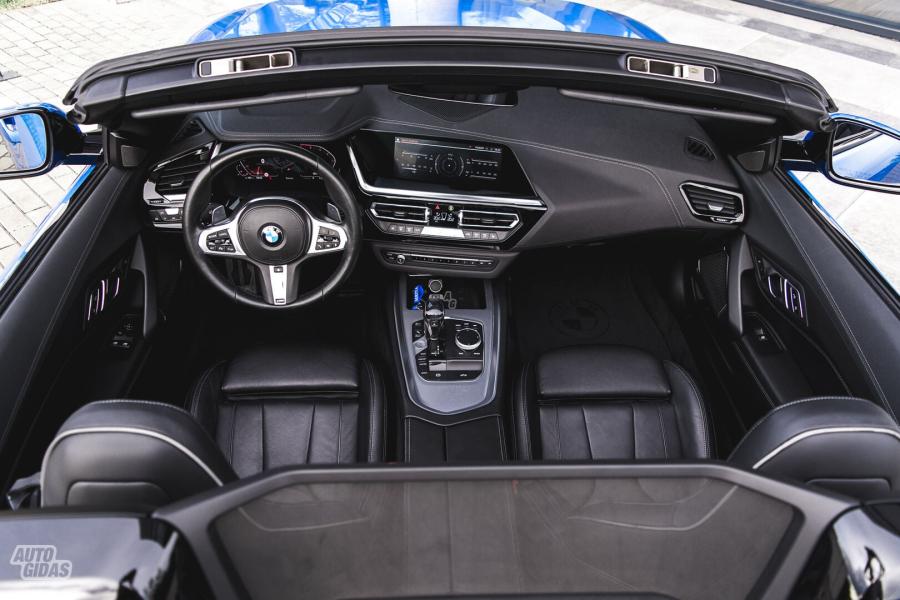 Blue BMW Z4 2020 in Kaunas, with an engine capacity of 2.00 L and mileage of 98 thousand km for 32500 €, photo 21 on AUTOMOTO.COM.LV