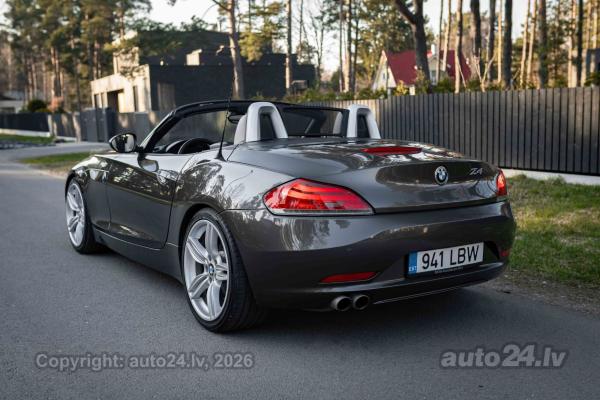 Brown BMW Z4 2010 in Tallinn, with an engine capacity of 2.50 L and mileage of 209 thousand km for 14900 €, photo 2 on AUTOMOTO.COM.LV