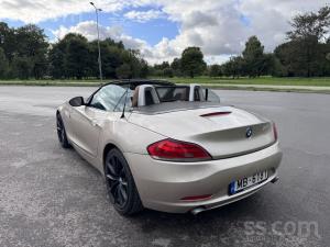 Brown BMW Z4 2011 in Riga, with an engine capacity of 3.00 L and mileage of 0 thousand km for 19990 €, photo 12 on AUTOMOTO.COM.LV