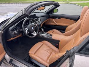 Brown BMW Z4 2011 in Riga, with an engine capacity of 3.00 L and mileage of 0 thousand km for 19990 €, photo 13 on AUTOMOTO.COM.LV