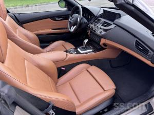 Brown BMW Z4 2011 in Riga, with an engine capacity of 3.00 L and mileage of 0 thousand km for 19990 €, photo 15 on AUTOMOTO.COM.LV