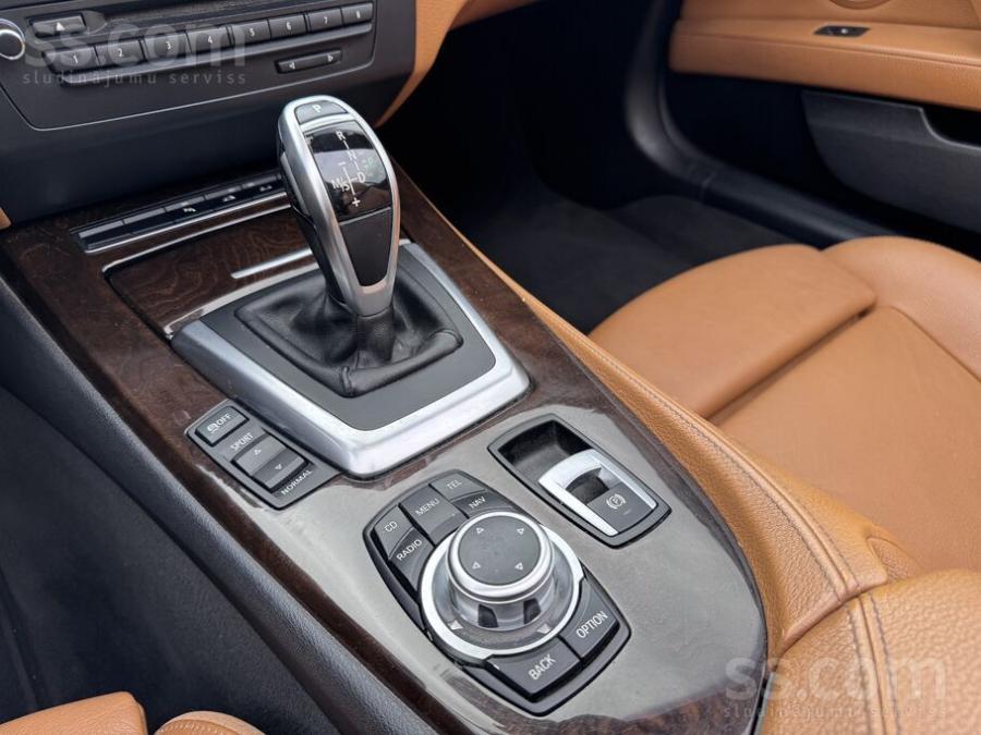 Brown BMW Z4 2011 in Riga, with an engine capacity of 3.00 L and mileage of 0 thousand km for 19990 €, photo 22 on AUTOMOTO.COM.LV