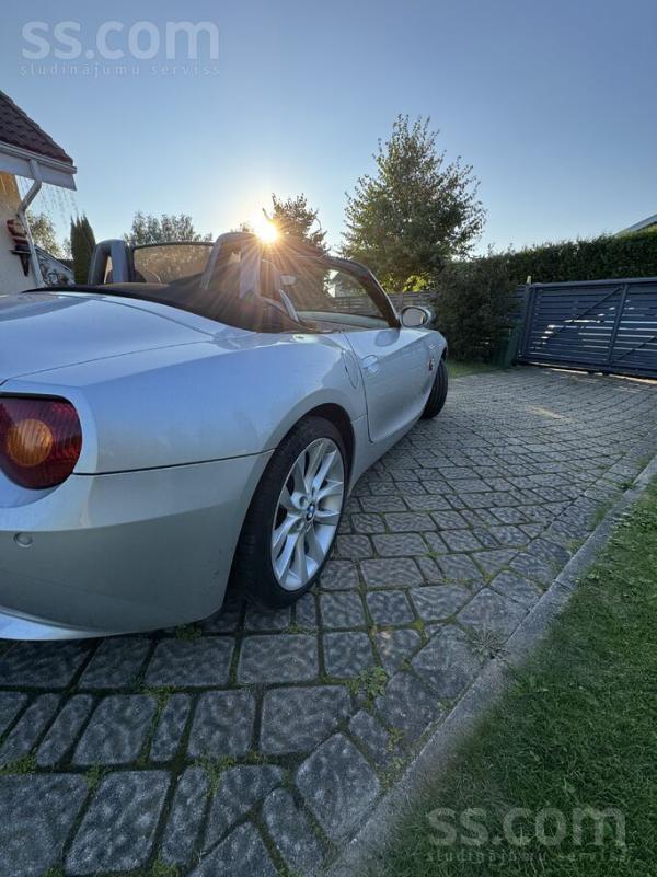 BMW Z4 2004 in Riga, with an engine capacity of 2.20 L and mileage of 227 thousand km for 7800 €, photo 9 on AUTOMOTO.COM.LV
