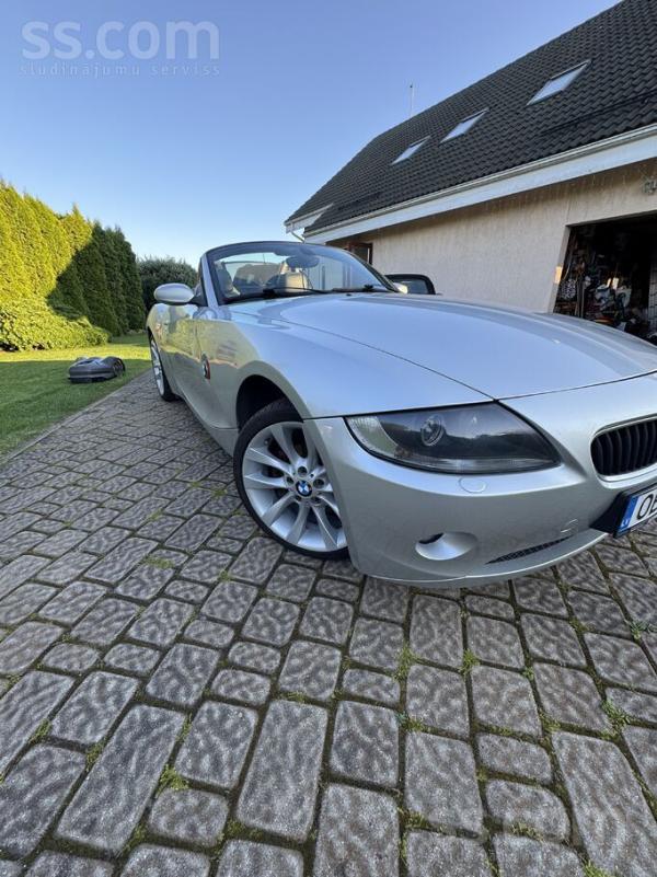 BMW Z4 2004 in Riga, with an engine capacity of 2.20 L and mileage of 230 thousand km for 7500 €, photo 3 on AUTOMOTO.COM.LV