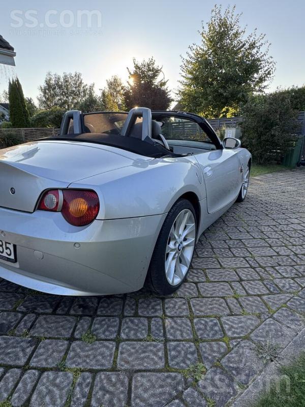 BMW Z4 2004 in Riga, with an engine capacity of 2.20 L and mileage of 230 thousand km for 7500 €, photo 7 on AUTOMOTO.COM.LV