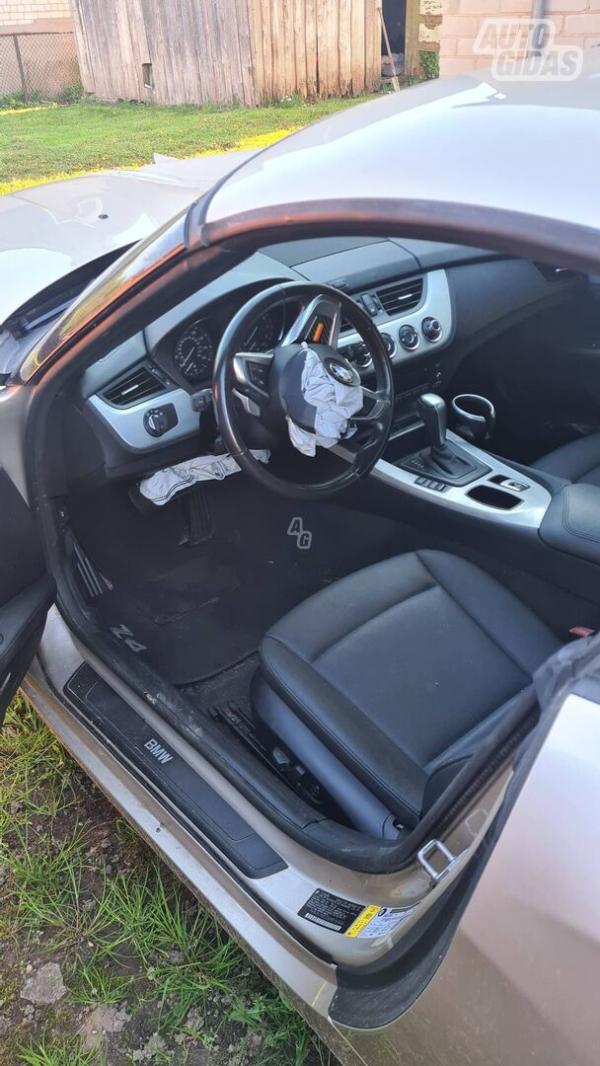 BMW Z4 2009 in Klaipeda, with an engine capacity of 3.00 L and mileage of 120 thousand km for 4890 €, photo 3 on AUTOMOTO.COM.LV