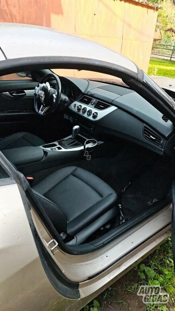 BMW Z4 2009 in Klaipeda, with an engine capacity of 3.00 L and mileage of 120 thousand km for 4890 €, photo 4 on AUTOMOTO.COM.LV