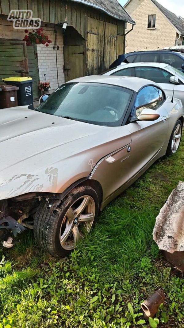BMW Z4 2009 in Klaipeda, with an engine capacity of 3.00 L and mileage of 120 thousand km for 4890 €, photo 8 on AUTOMOTO.COM.LV