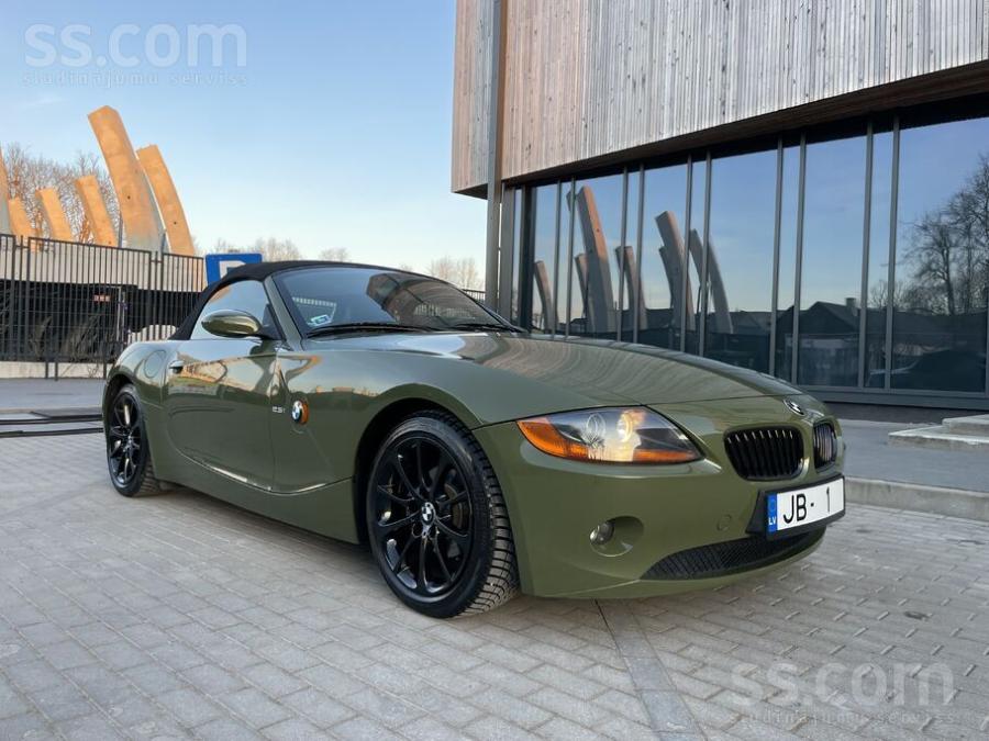 Green BMW Z4 2004 in Tukums, with an engine capacity of 2.50 L and mileage of 257 thousand km for 9950 €, photo 1 on AUTOMOTO.COM.LV