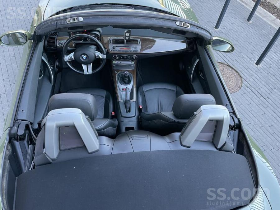 Green BMW Z4 2004 in Tukums, with an engine capacity of 2.50 L and mileage of 257 thousand km for 9950 €, photo 36 on AUTOMOTO.COM.LV