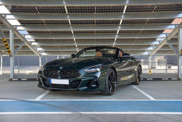 Green BMW Z4 2025 in Vilnius, with an engine capacity of 3.00 L and mileage of 13 thousand km for 52500 €, photo 1 on AUTOMOTO.COM.LV