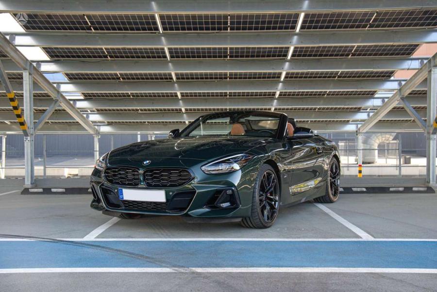 Green BMW Z4 2025 in Vilnius, with an engine capacity of 3.00 L and mileage of 13 thousand km for 52500 €, photo 1 on AUTOMOTO.COM.LV