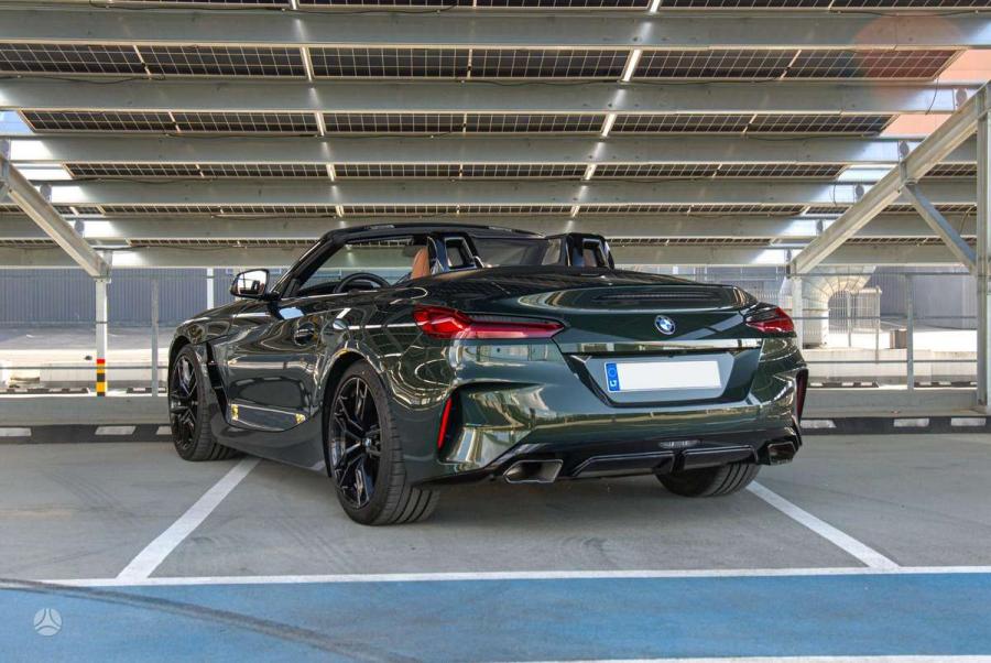 Green BMW Z4 2025 in Vilnius, with an engine capacity of 3.00 L and mileage of 13 thousand km for 52500 €, photo 5 on AUTOMOTO.COM.LV