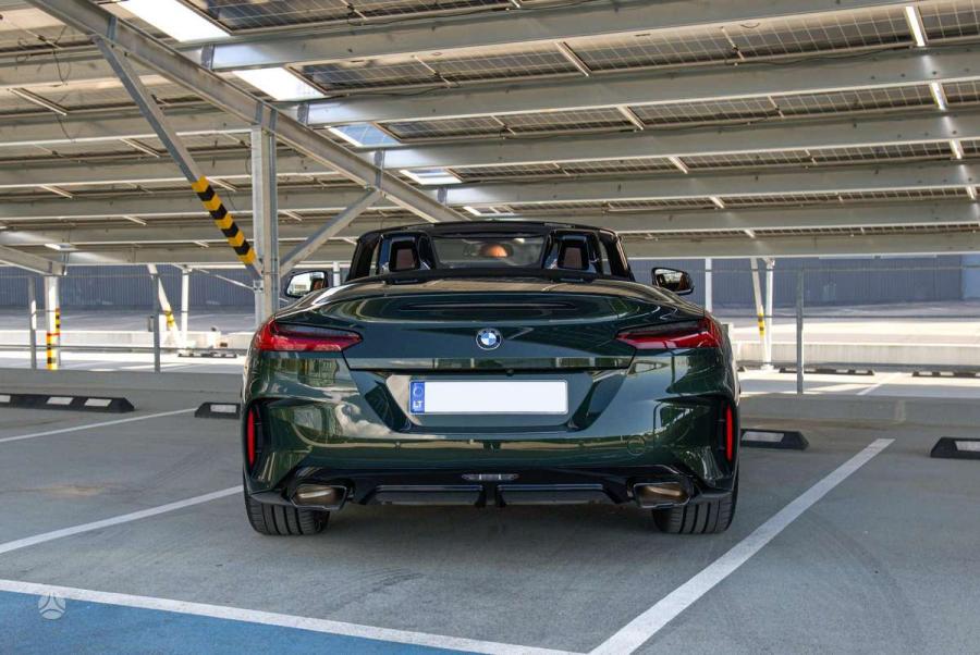 Green BMW Z4 2025 in Vilnius, with an engine capacity of 3.00 L and mileage of 13 thousand km for 52500 €, photo 7 on AUTOMOTO.COM.LV