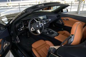 Green BMW Z4 2025 in Vilnius, with an engine capacity of 3.00 L and mileage of 13 thousand km for 52500 €, photo 11 on AUTOMOTO.COM.LV