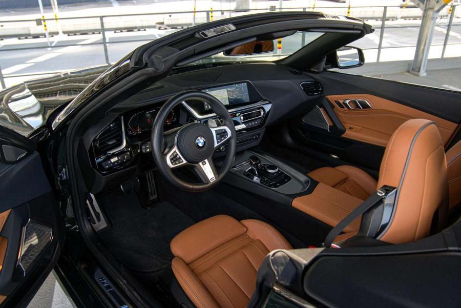 Green BMW Z4 2025 in Vilnius, with an engine capacity of 3.00 L and mileage of 13 thousand km for 52500 €, photo 11 on AUTOMOTO.COM.LV
