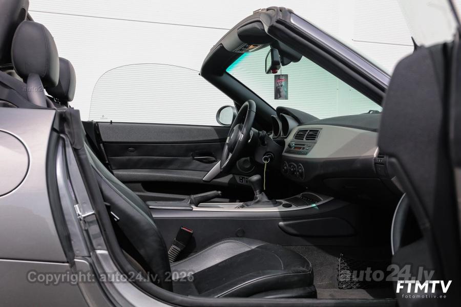 Pelēks BMW Z4 2003 Tallina, ar dzinēja tilpumu 3.00 L un nobraukumu 179 tūkst. km par 11999 €, foto 19 vietnē AUTOMOTO.COM.LV