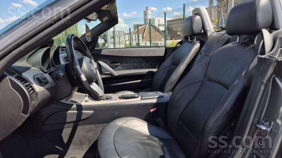 Pelēks BMW Z4 2003 Liepāja, ar dzinēja tilpumu 2.50 L un nobraukumu 194 tūkst. km par 8450 €, foto 10 vietnē AUTOMOTO.COM.LV