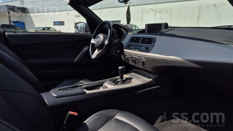 Pelēks BMW Z4 2003 Liepāja, ar dzinēja tilpumu 2.50 L un nobraukumu 194 tūkst. km par 8450 €, foto 12 vietnē AUTOMOTO.COM.LV