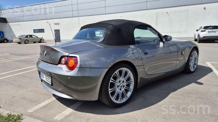 Pelēks BMW Z4 2003 Liepāja, ar dzinēja tilpumu 2.50 L un nobraukumu 194 tūkst. km par 8450 €, foto 18 vietnē AUTOMOTO.COM.LV