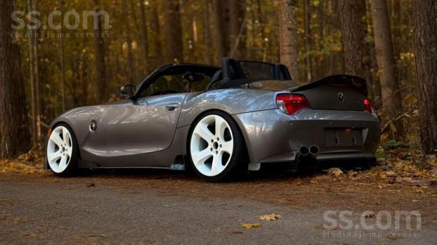 Grey BMW Z4 2003 in Riga, with an engine capacity of 2.50 L and mileage of 0 thousand km for 10500 €, photo 7 on AUTOMOTO.COM.LV