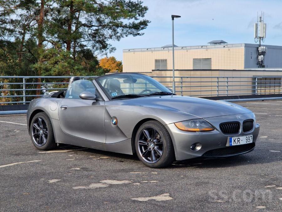 Pelēks BMW Z4 2003 Rīga, ar dzinēja tilpumu 2.50 L un nobraukumu 246 tūkst. km par 7990 €, foto 1 vietnē AUTOMOTO.COM.LV