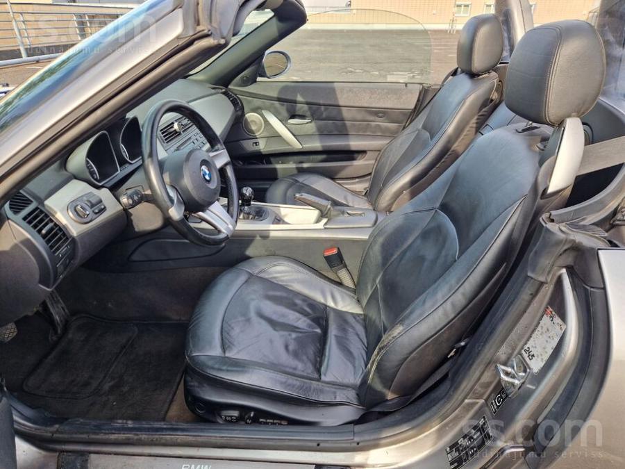 Pelēks BMW Z4 2003 Rīga, ar dzinēja tilpumu 2.50 L un nobraukumu 246 tūkst. km par 7990 €, foto 10 vietnē AUTOMOTO.COM.LV