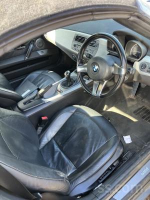 Grey BMW Z4 2003 in Riga, with an engine capacity of 3.00 L and mileage of 104 thousand km for 5000 €, photo 8 on AUTOMOTO.COM.LV