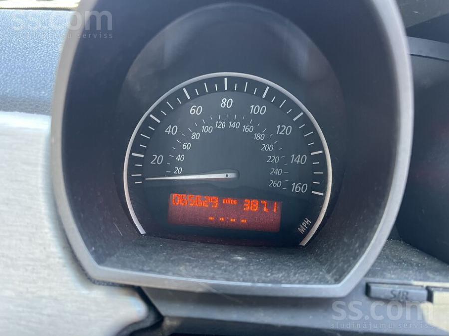 Grey BMW Z4 2003 in Riga, with an engine capacity of 3.00 L and mileage of 104 thousand km for 5000 €, photo 10 on AUTOMOTO.COM.LV
