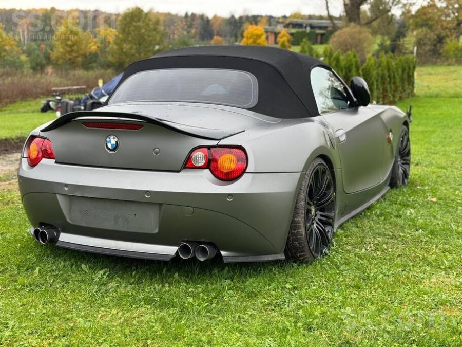 Grey BMW Z4 2003 in Riga, with an engine capacity of 2.50 L and mileage of 208 thousand km for 5000 €, photo 4 on AUTOMOTO.COM.LV