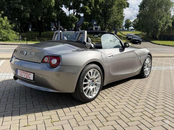 Grey BMW Z4 2005 in Vilnius, with an engine capacity of 2.98 L and mileage of 254 thousand km for 8300 €, photo 5 on AUTOMOTO.COM.LV
