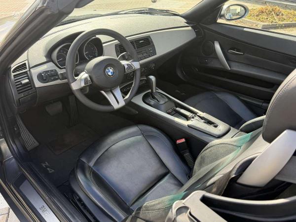Grey BMW Z4 2005 in Vilnius, with an engine capacity of 2.98 L and mileage of 254 thousand km for 8300 €, photo 10 on AUTOMOTO.COM.LV