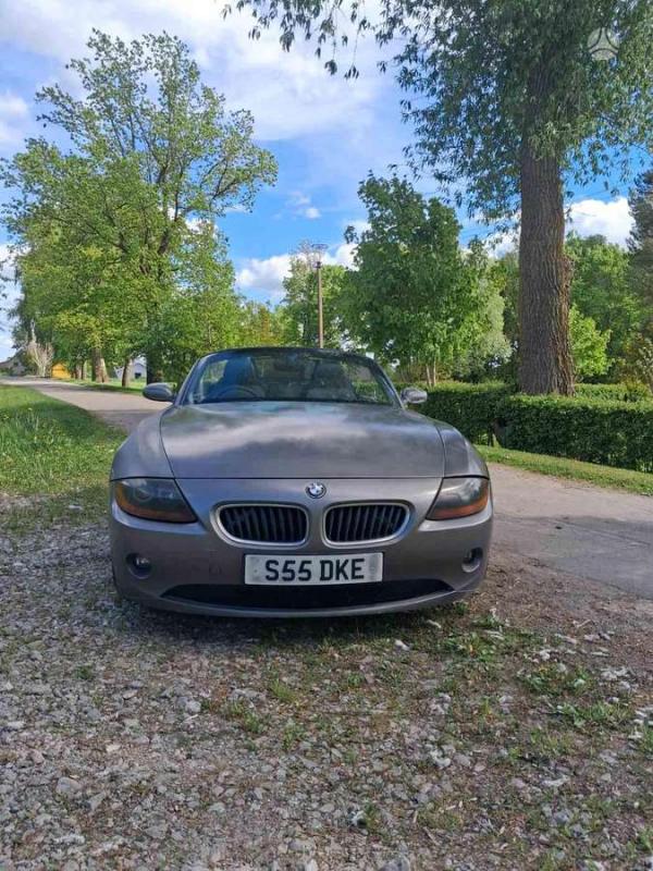 Pelēks BMW Z4 2005 Šauļi, ar dzinēja tilpumu 2.50 L un nobraukumu 142 tūkst. km par 2600 €, foto 1 vietnē AUTOMOTO.COM.LV
