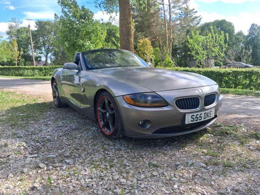 Pelēks BMW Z4 2005 Šauļi, ar dzinēja tilpumu 2.50 L un nobraukumu 142 tūkst. km par 2600 €, foto 3 vietnē AUTOMOTO.COM.LV